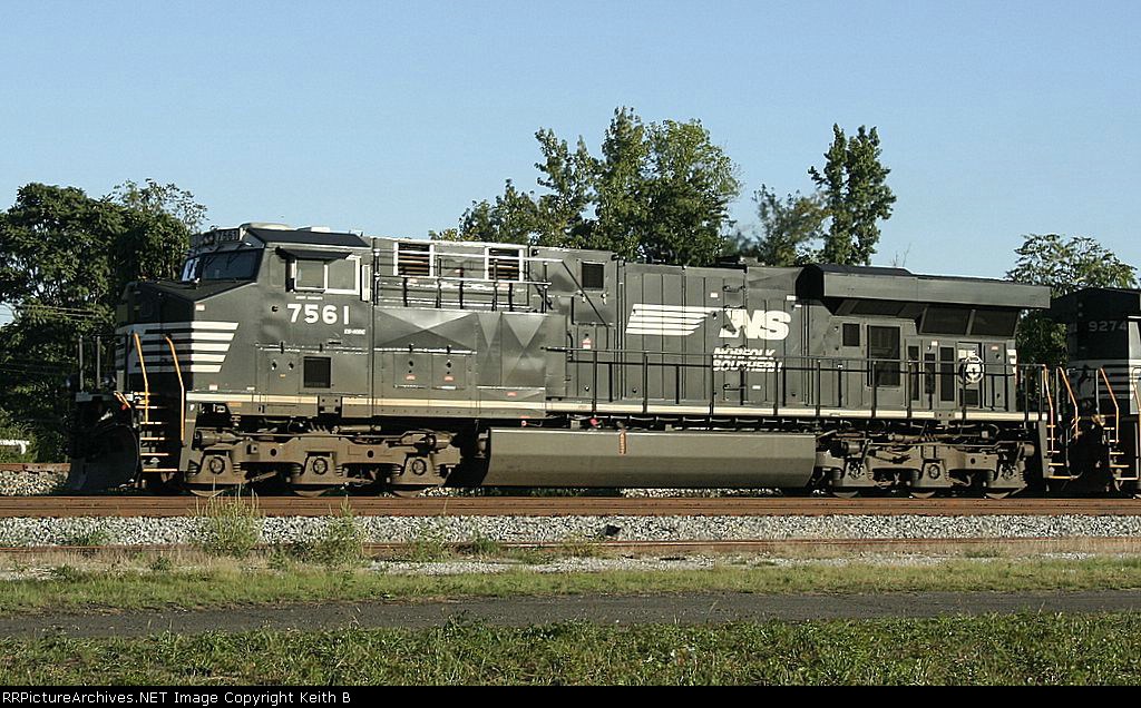 NS 7561